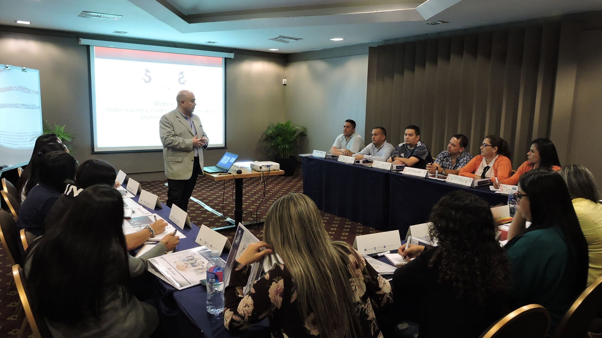 Leterago - Escuela de Empresas